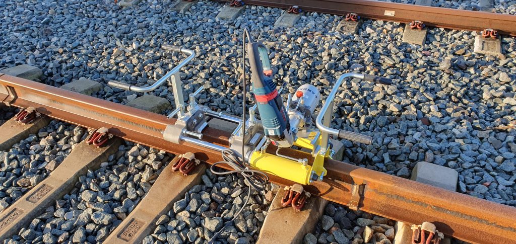EME1 Narrow Electrical Weld Shear - Pandrol