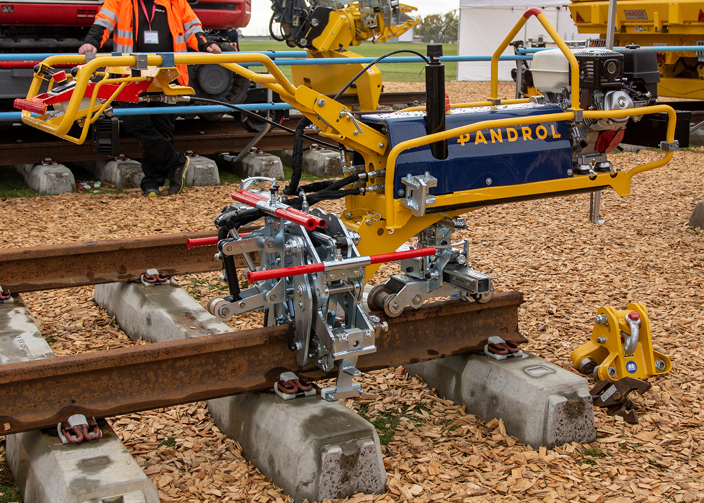 Rail Clip Driver Machine CD200 IQ | Pandrol