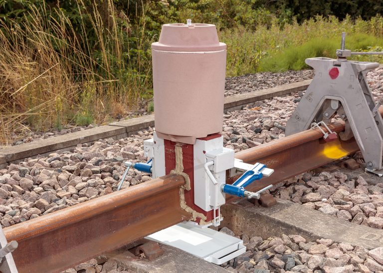 Discover Industry-Leading Aluminothermic Rail Welding - Pandrol