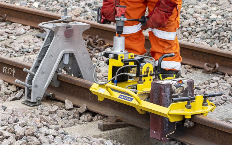 Rail Welding Equipment - Pandrol