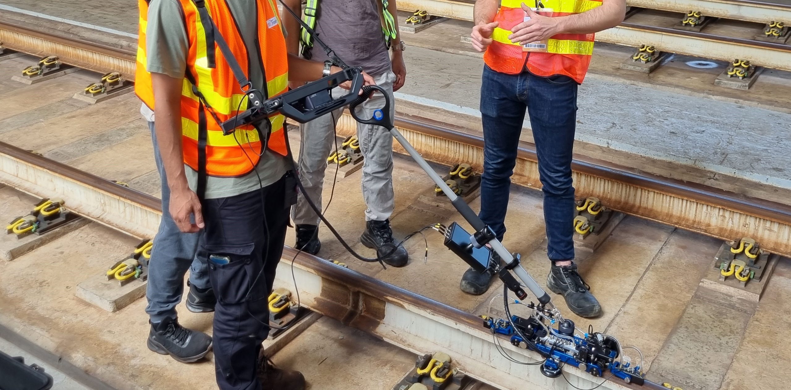 Ultrasonic rail testing for Singapore MRT - Pandrol